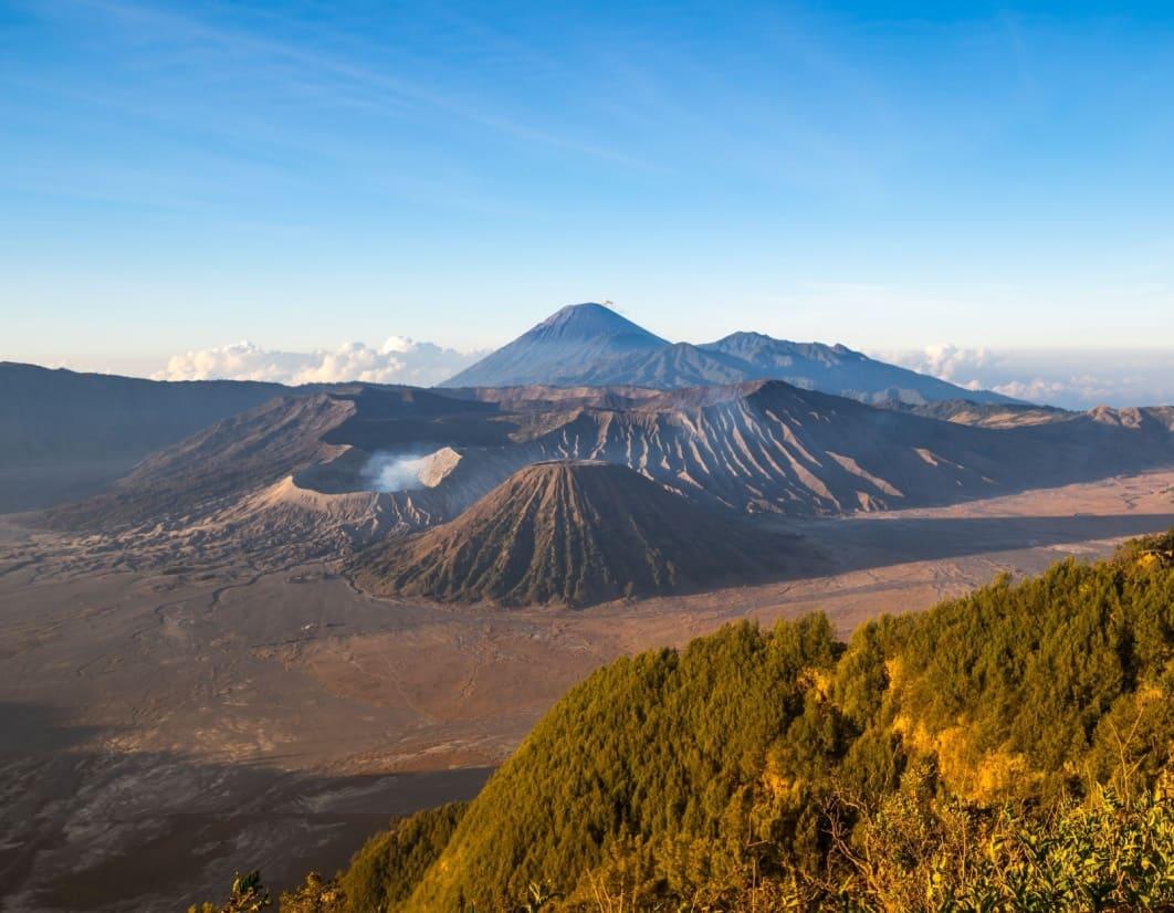 12 Gunung Tertinggi di Dunia yang Semuanya Berada di Asia